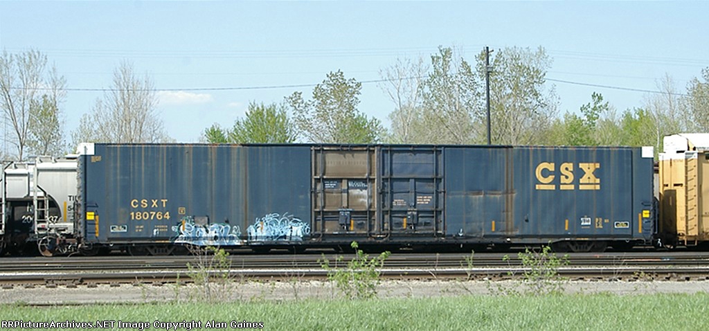 CSX Box Car 180764
